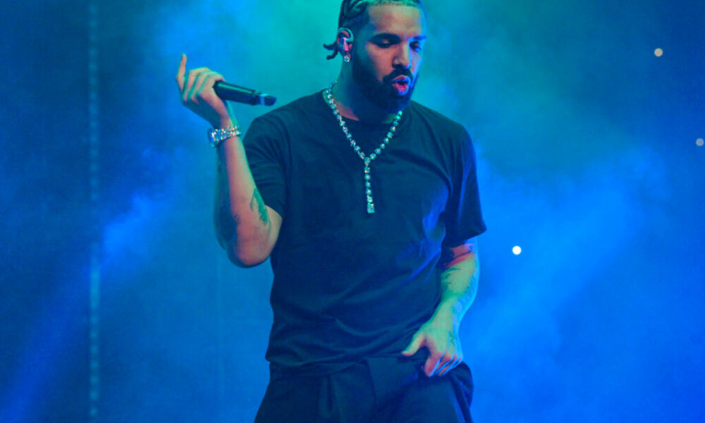 Drake décroche un nouveau record dans l’histoire du Rap – URBAN FM 104.5,